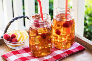 Lemon-Raspberry Infused Iced Green Tea Recipe - Luzianne Tea