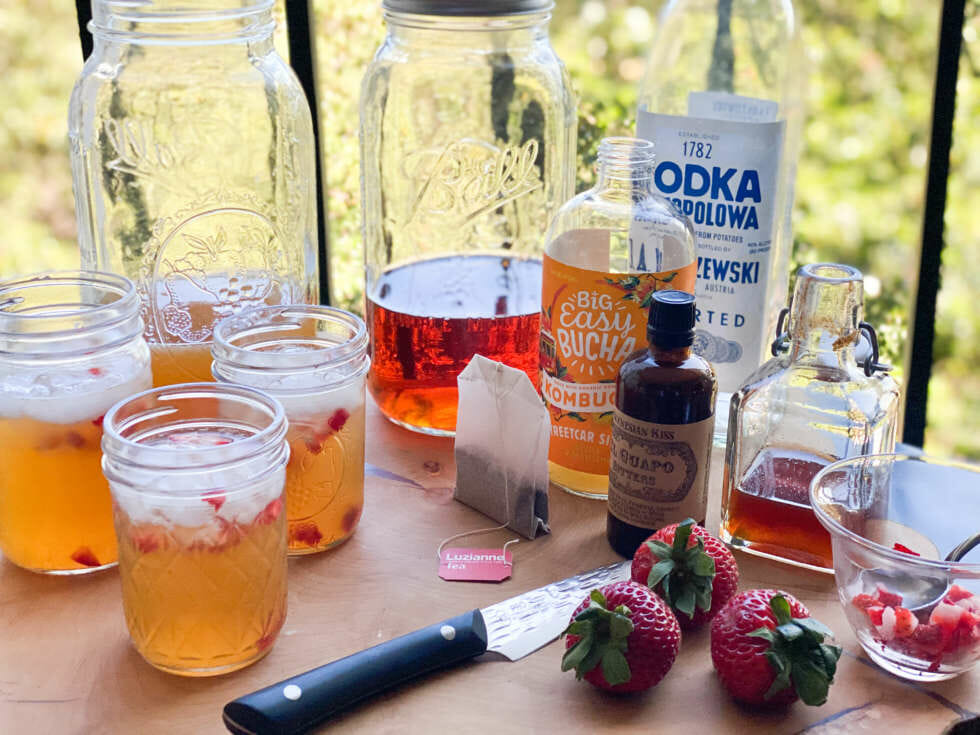 Swamp Water Iced Tea Cocktail Recipe – Luzianne® Tea