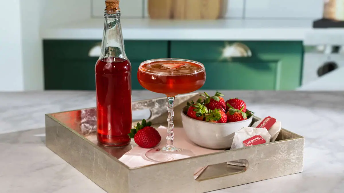 Sip for the Roses Recipe - Luzianne Tea