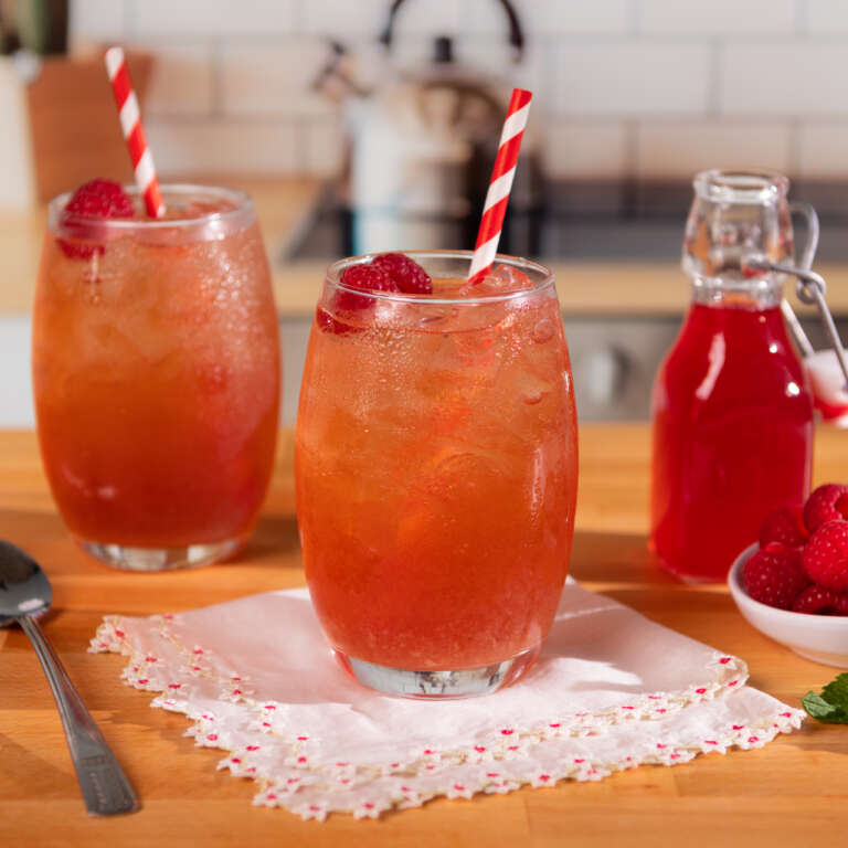 Lebanese-Style Iced Tea Recipe - Luzianne Tea