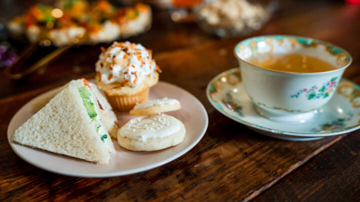 The Southern Tea Party: Do It Your Way - Luzianne Tea