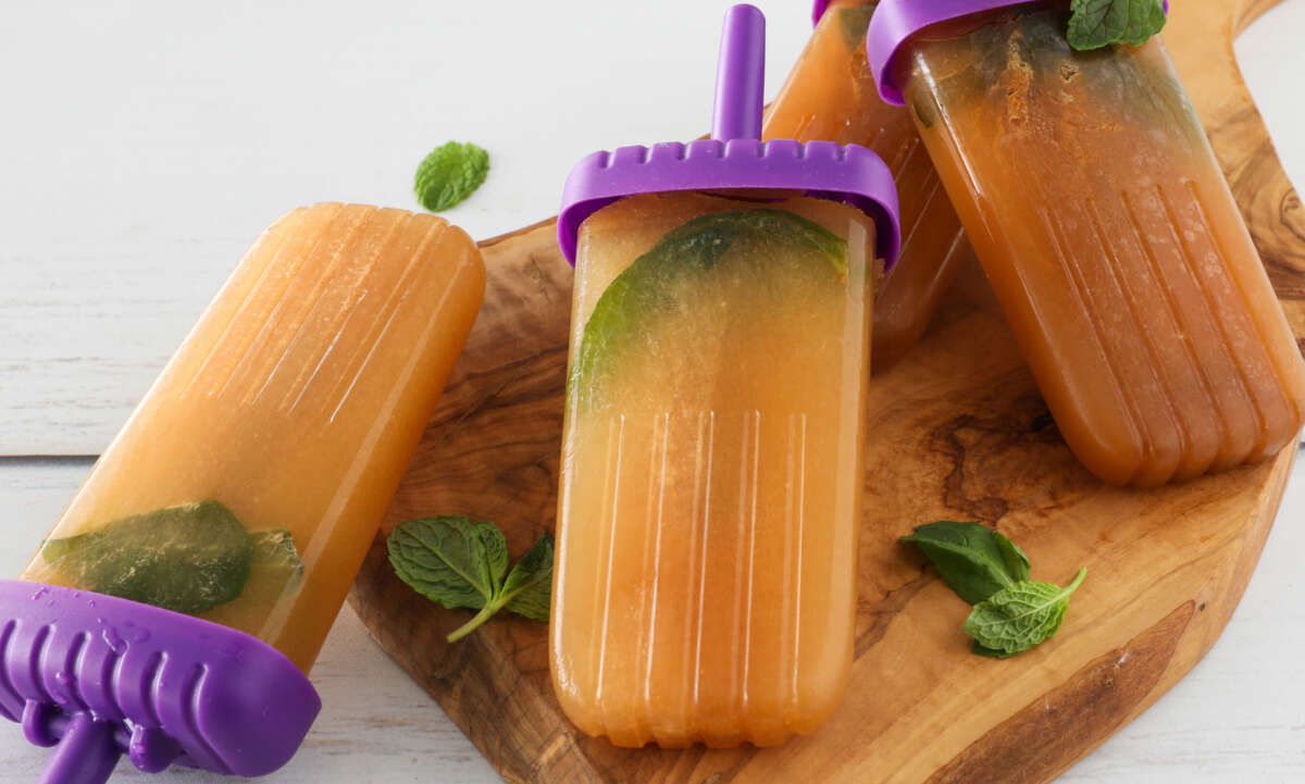 Sweet Tea Frozen Pops Recipe - Luzianne Tea
