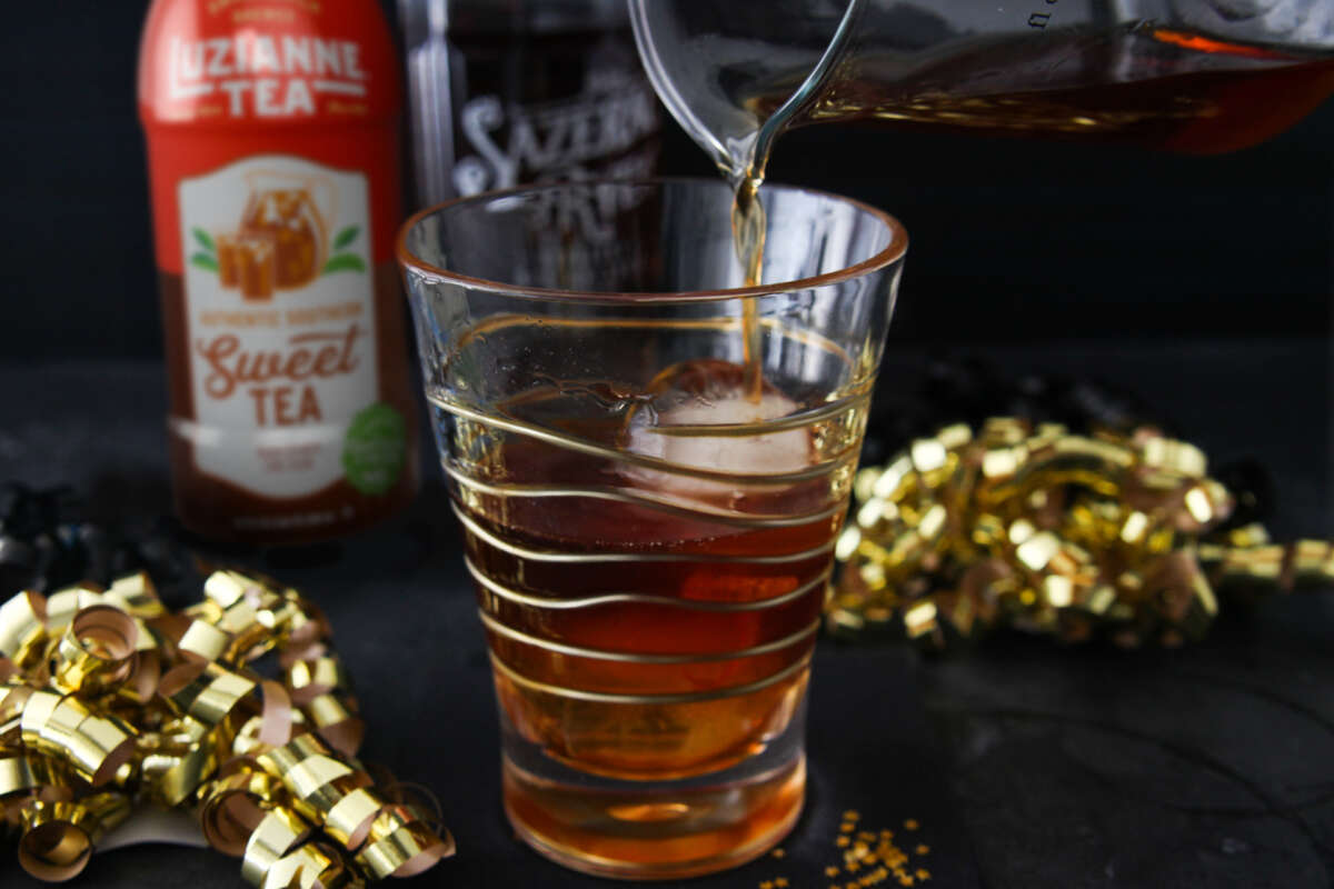 Black and Gold Old Fashioned Iced Tea Cocktail Recipe - Luzianne® Tea